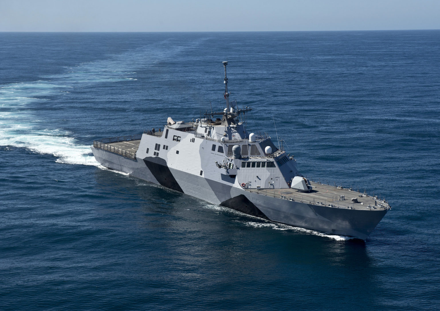U.S. Littoral Combat Ship Freedom Class Variant: Cheaper to Give Away ...